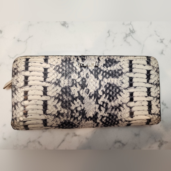 Coach | Bags | Coach Snake Skin Python Bifold Wallet Beigeblack Euc ...